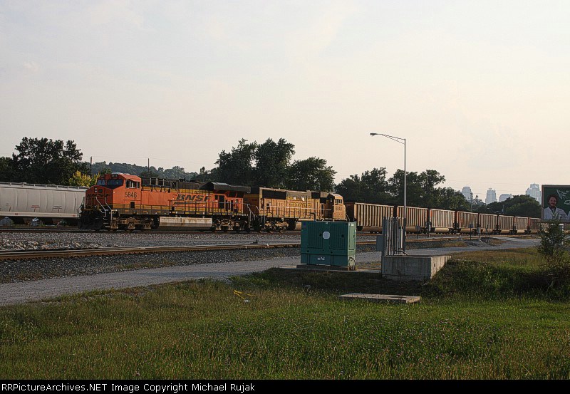 BNSF 5846